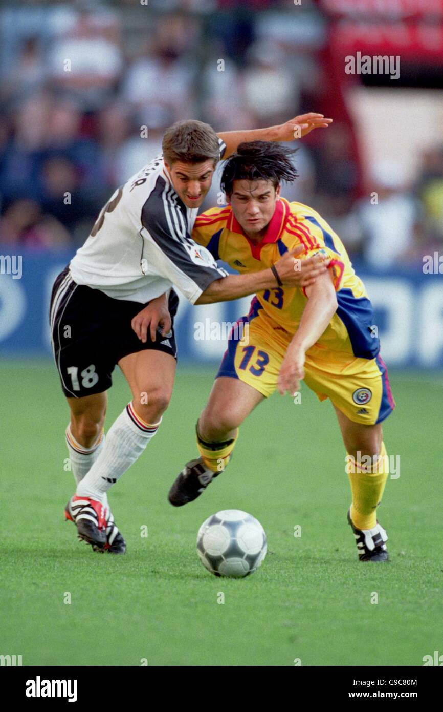 Soccer - Euro 2000 - Group C - Romania v Germany Stock Photo - Alamy