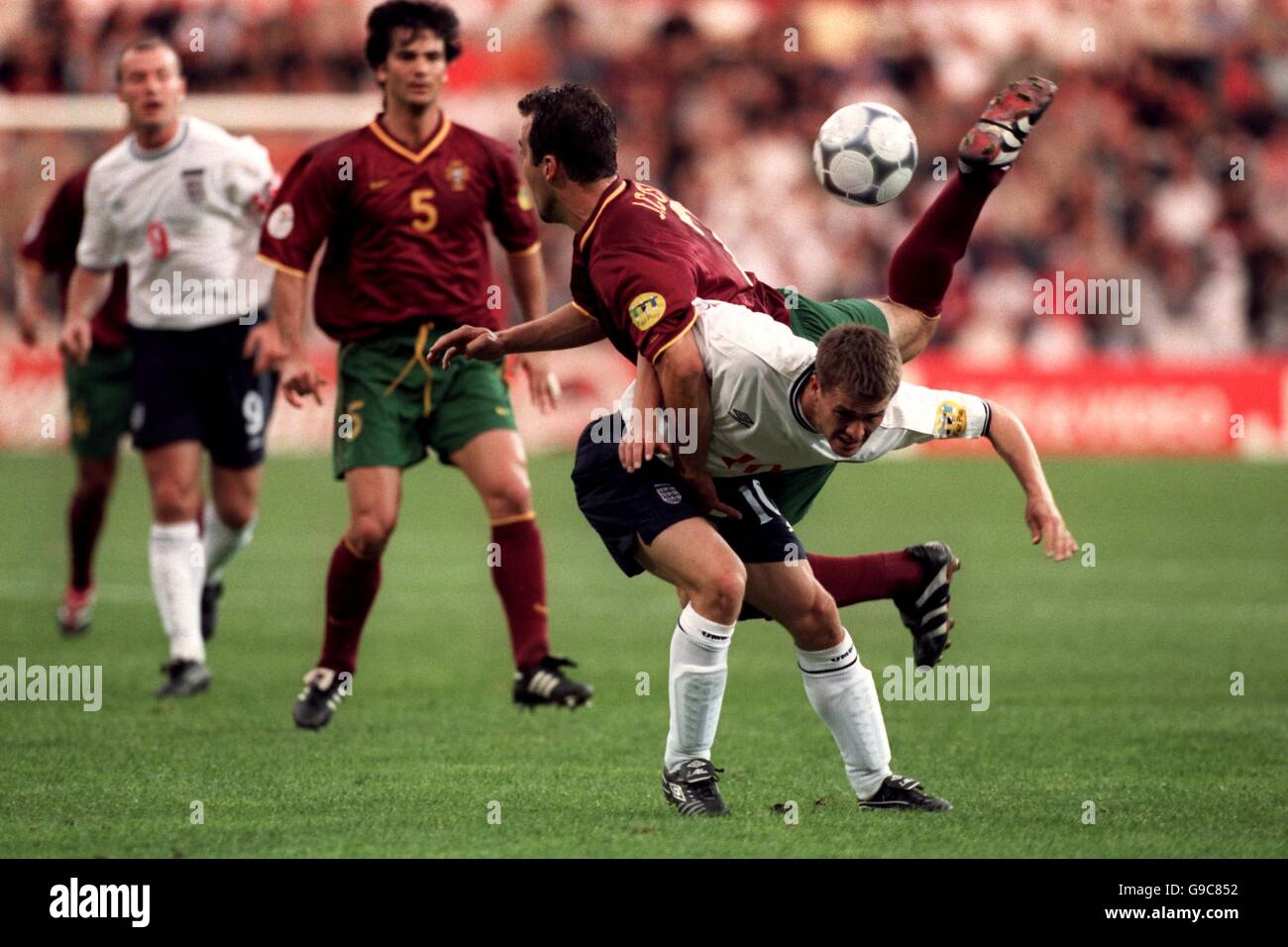 Soccer - Euro 2000 - Group A - Portugal v England Stock Photo - Alamy