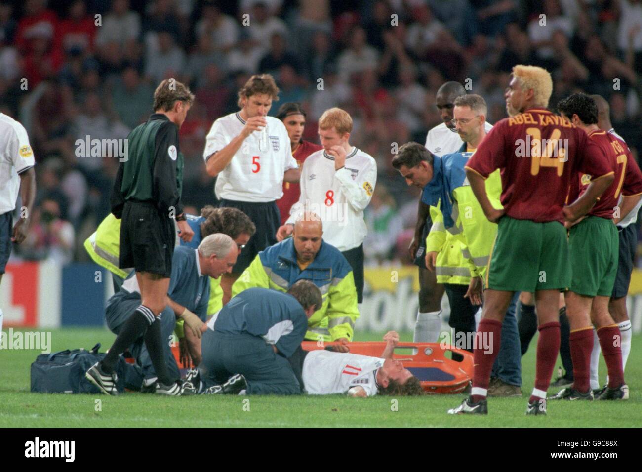 Soccer - Euro 2000 - Group A - Portugal v England Stock Photo - Alamy