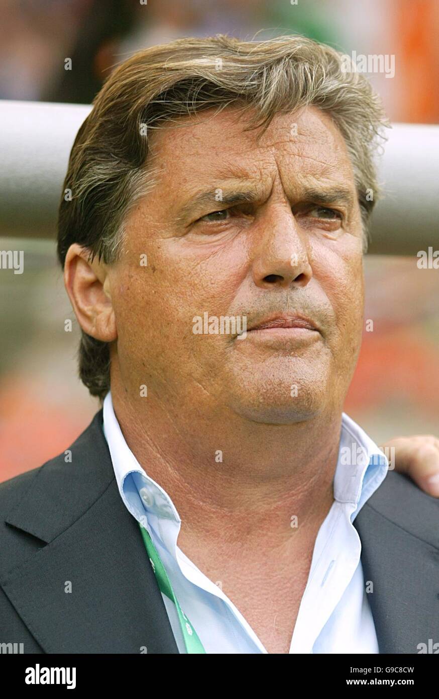 Henri michel coach ivory coast hi-res stock photography and images - Alamy