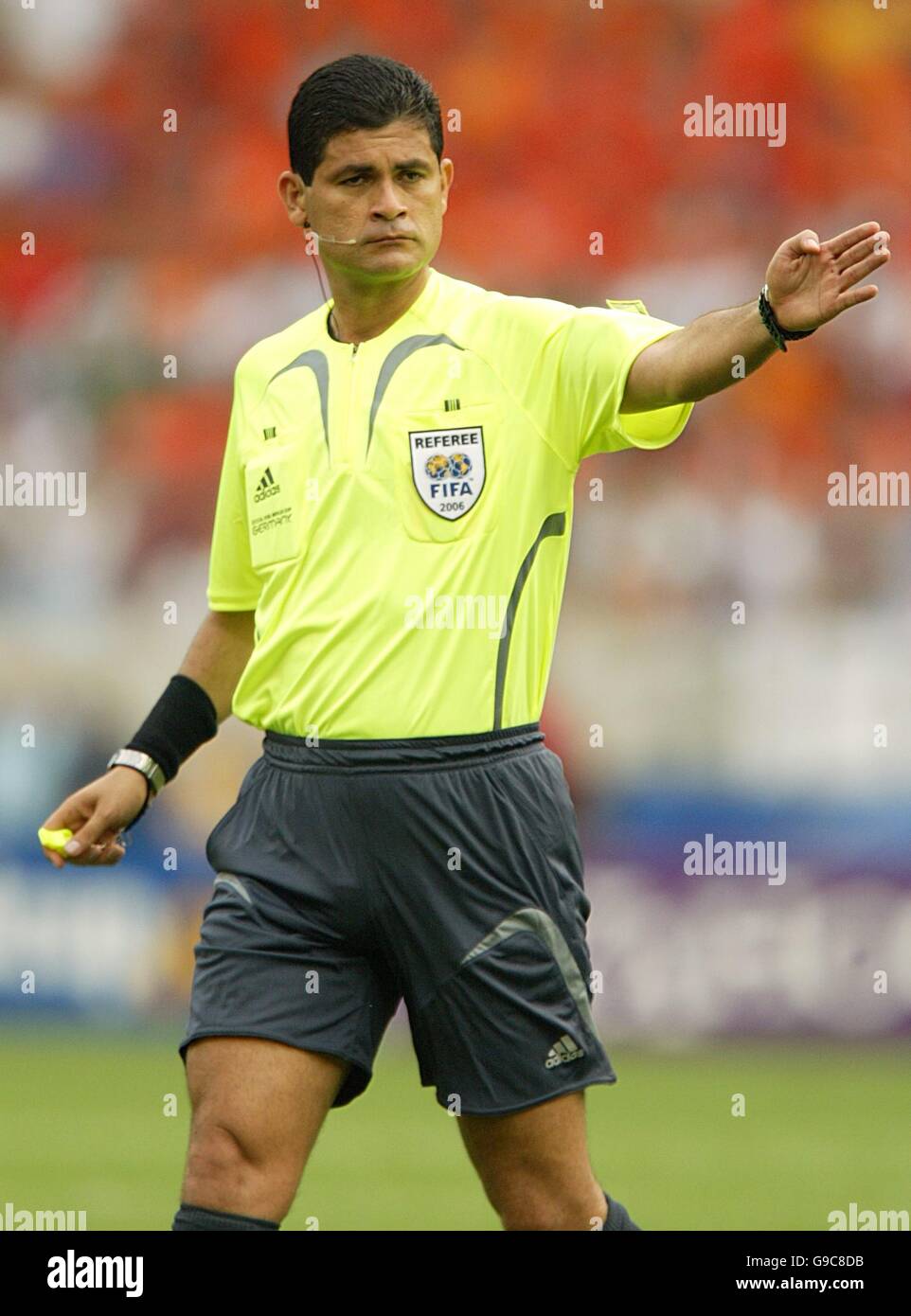 Referee oscar ruiz acosta hi-res stock photography and images - Alamy