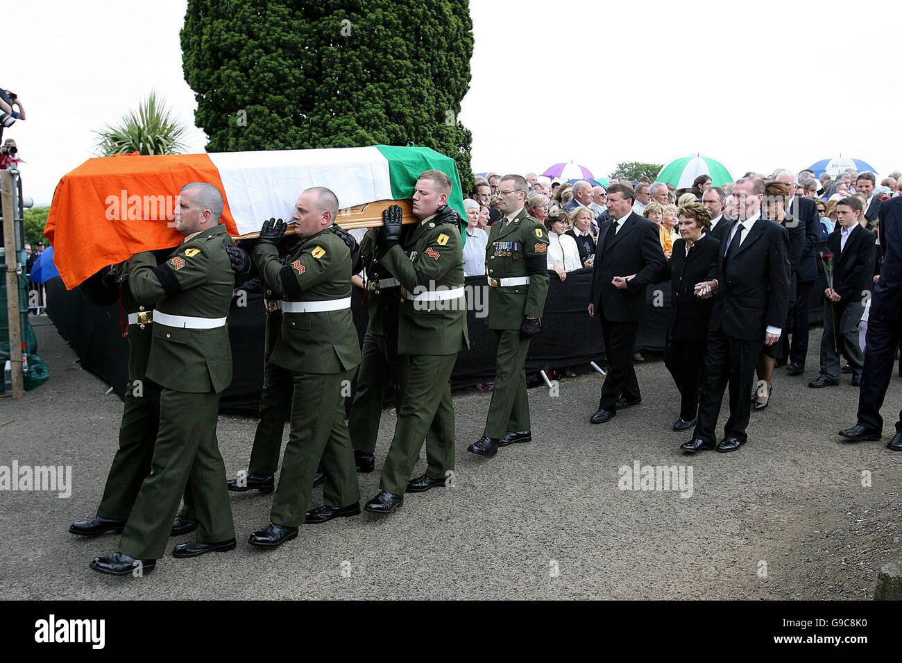 The coffin of the late Taoiseach Charles Haughey arriving at the ...