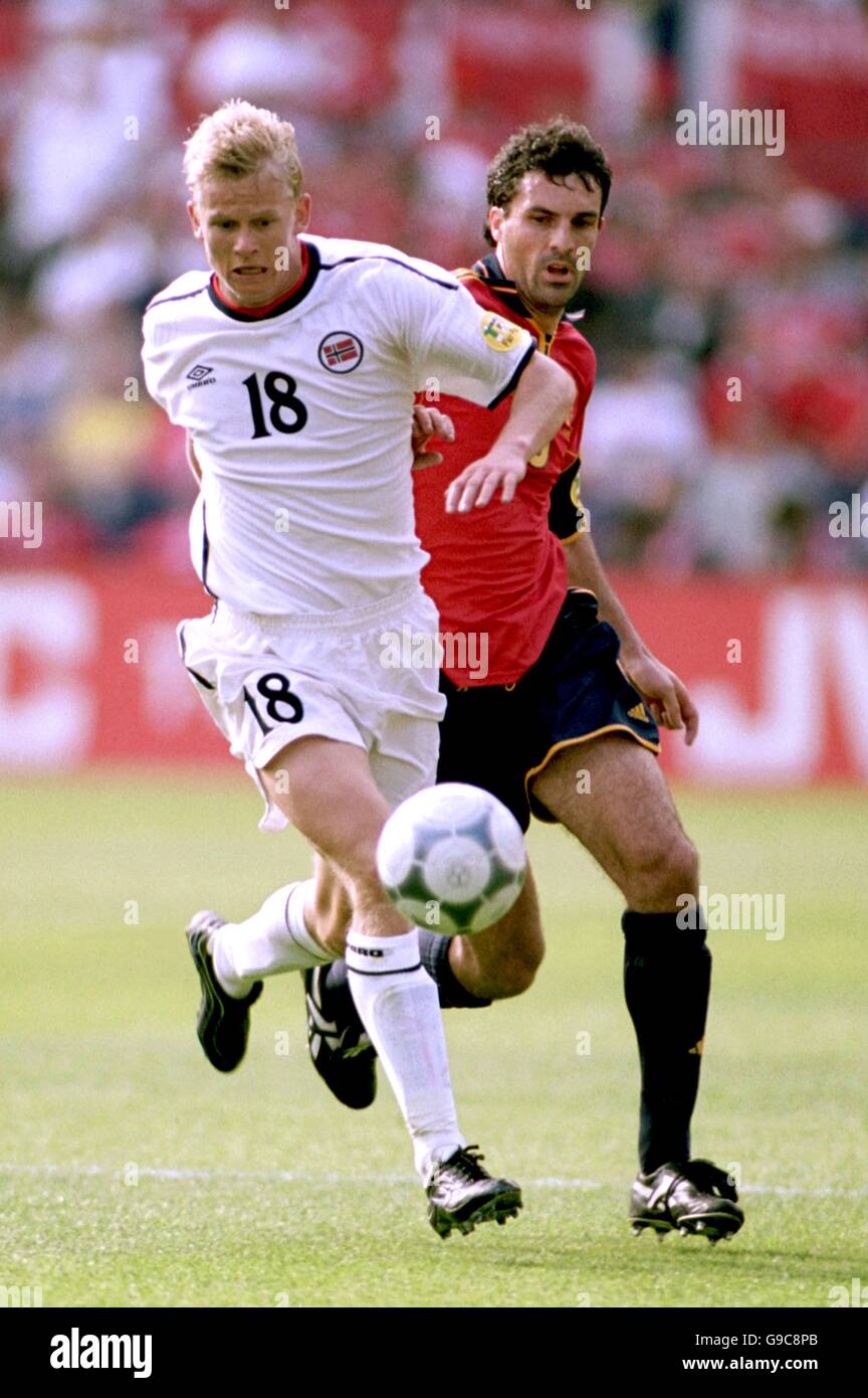 Soccer euro 2000 group spain hi-res stock photography and images - Alamy