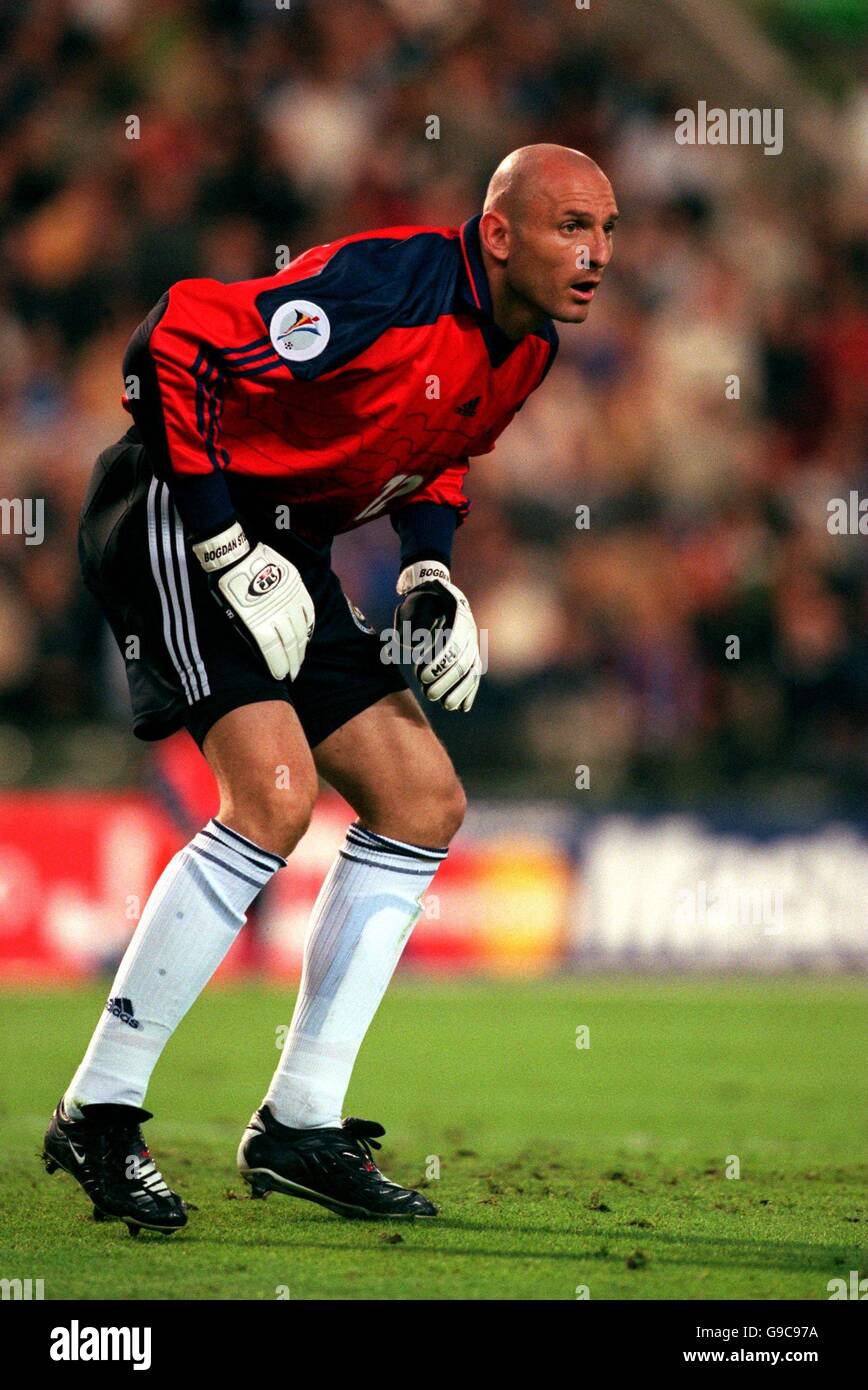 Soccer - Euro 2000 - Quarter Final - Italy v Romania Stock Photo - Alamy