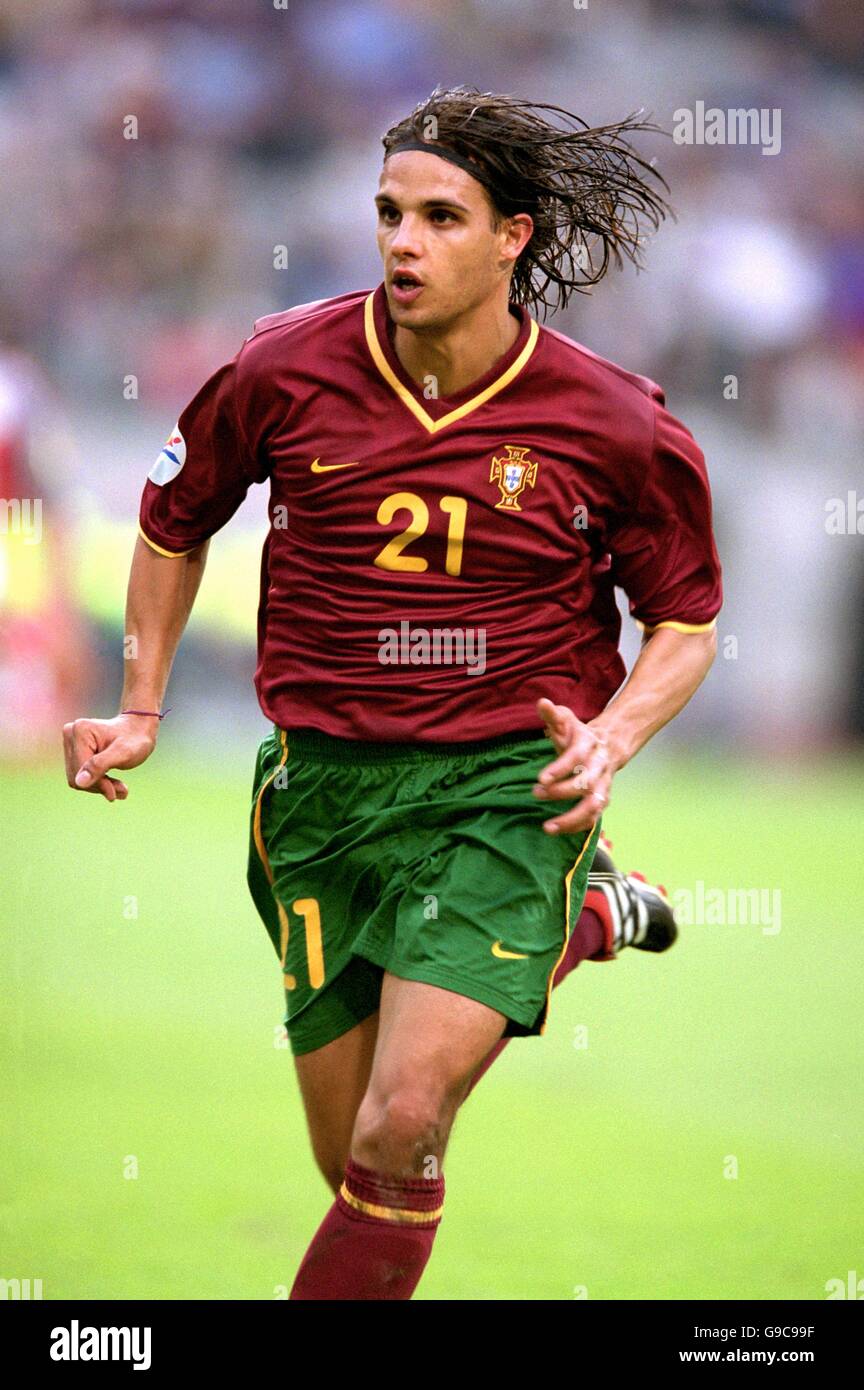 Soccer - Euro 2000 - Quarter Final - Turkey v Portugal Stock Photo - Alamy