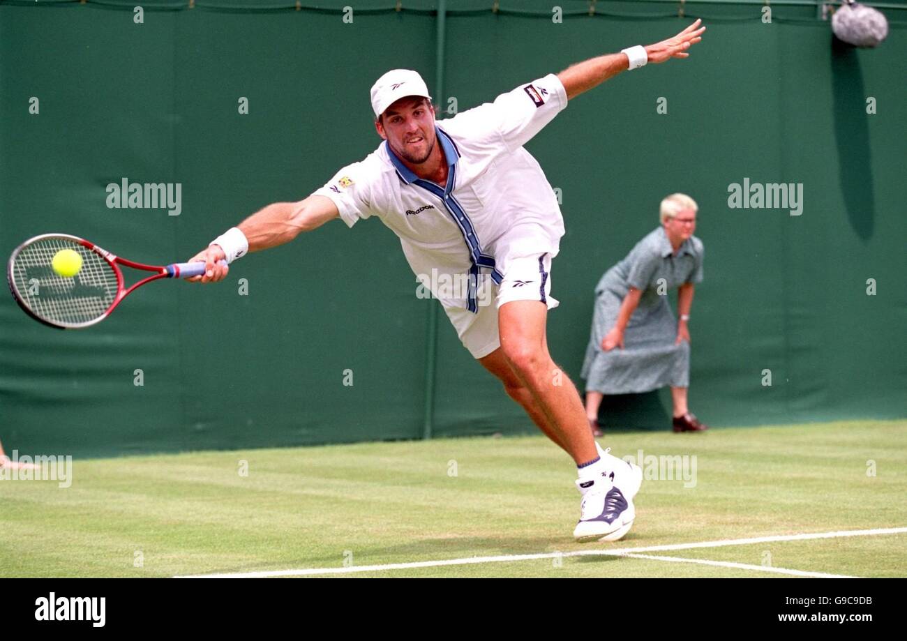 Tennis - Wimbledon Championships - First Round Stock Photo - Alamy