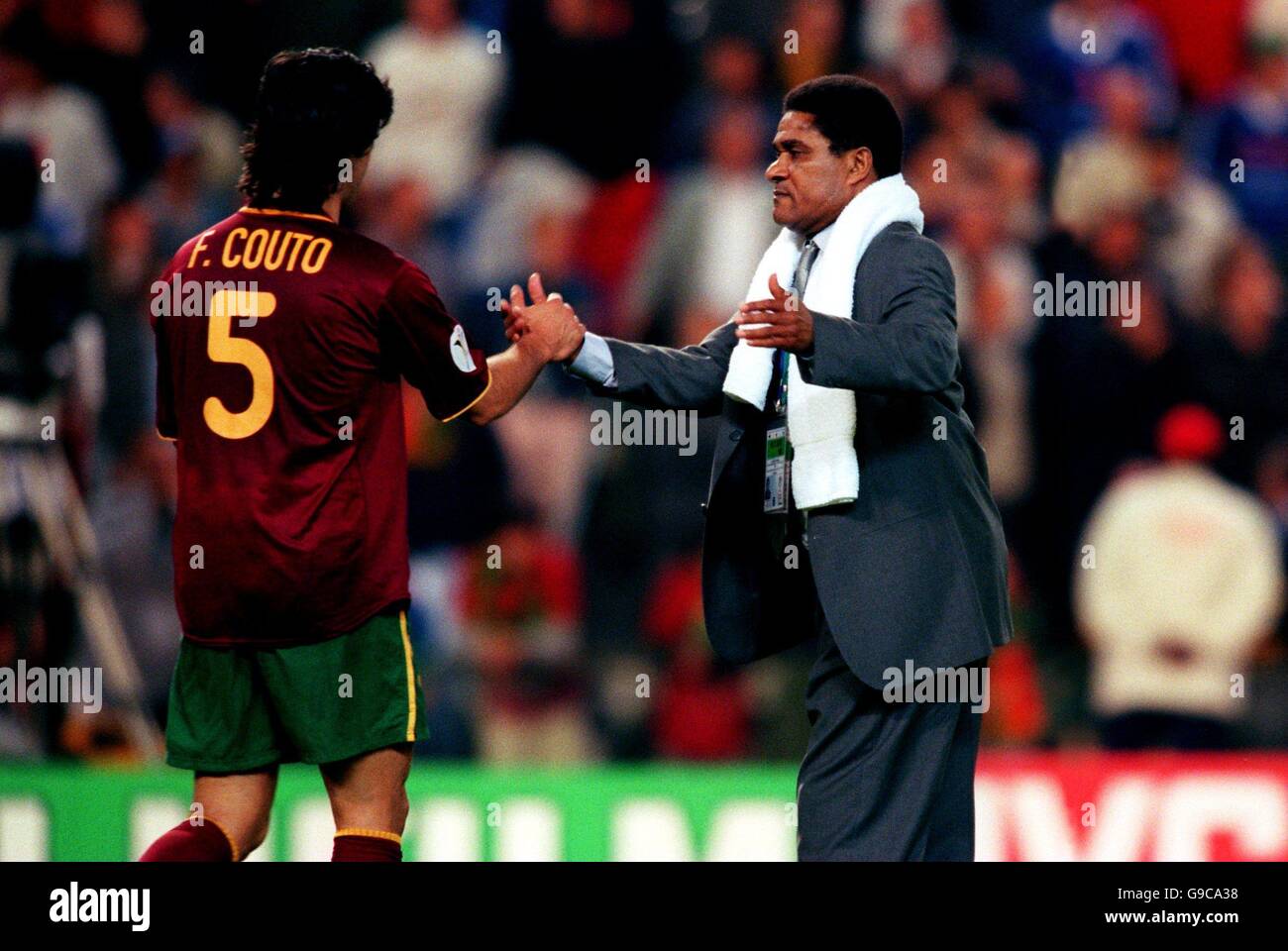 Soccer - Euro 2000 - Semi Final - France v Portugal Stock Photo - Alamy