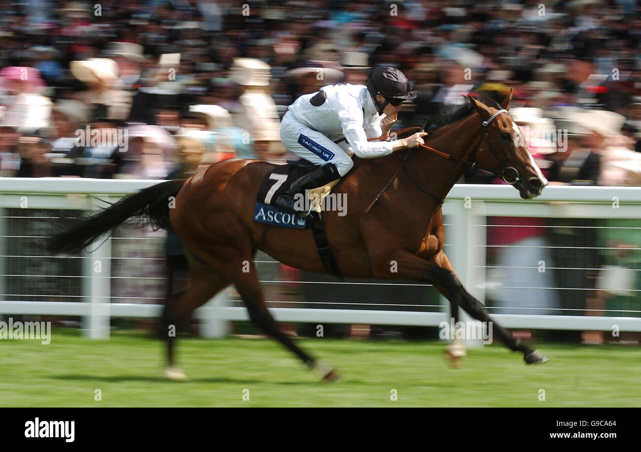 Soviet song horse hi-res stock photography and images - Alamy
