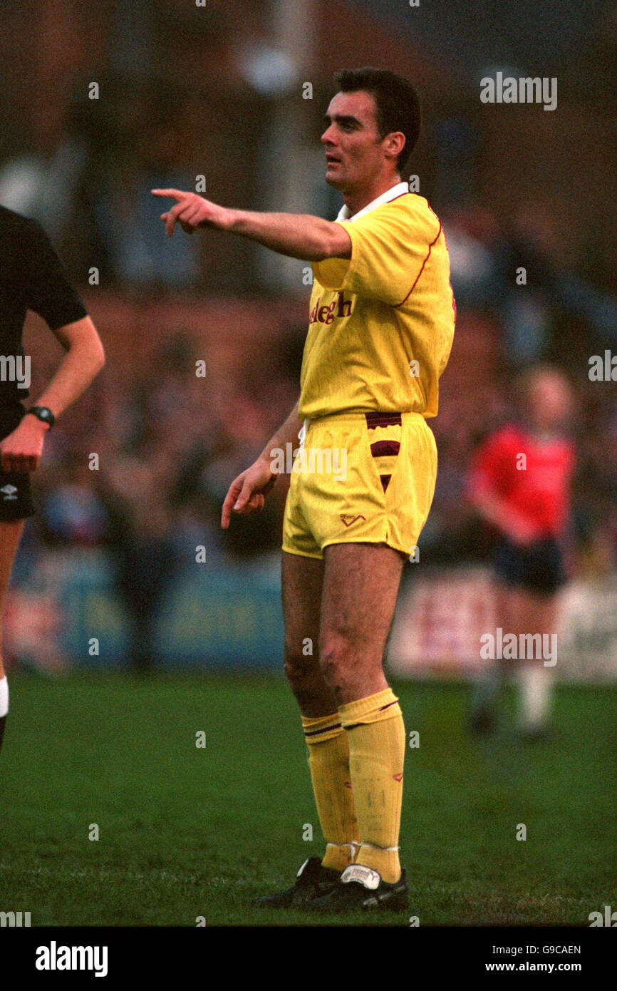 MIKE CONROY, BURNLEY. MIKE CONROY, BURNLEY Stock Photo - Alamy