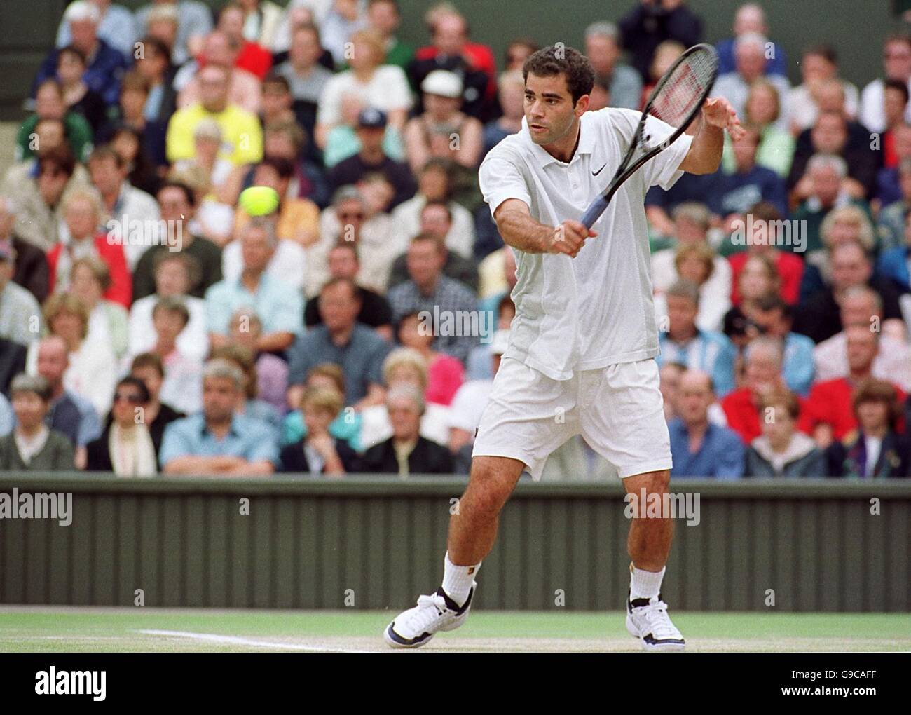 Wimbledon sampras v rafter hi-res stock photography and images - Alamy