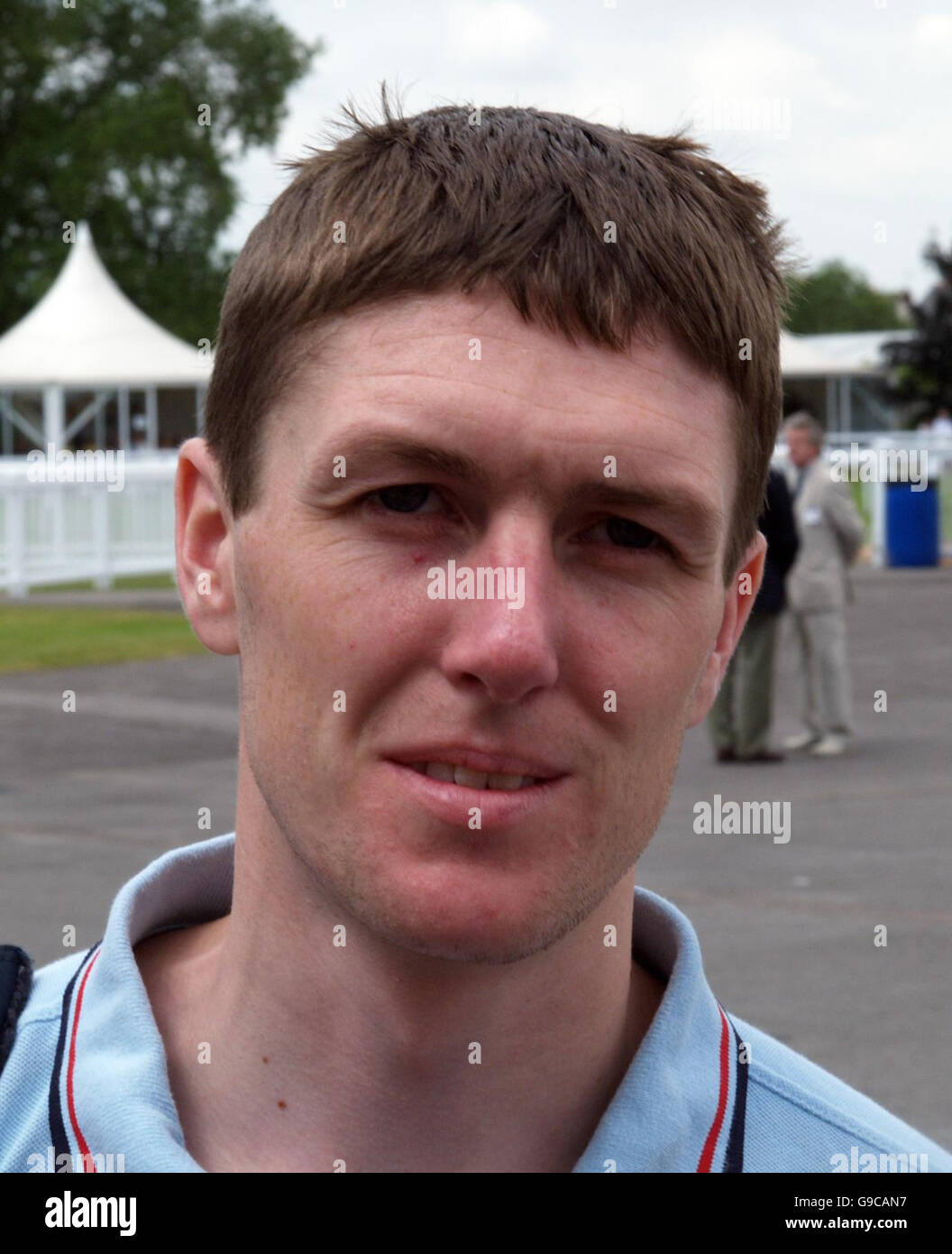 Jockey steve carson newbury racecourse hi-res stock photography and ...