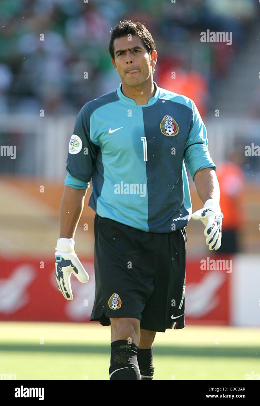 Soccer - 2006 FIFA World Cup Germany - Group D - Mexico v Iran ...