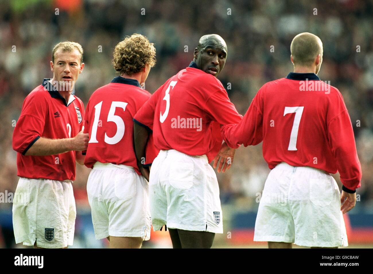 Sol campbell and david beckham hi-res stock photography and images - Alamy