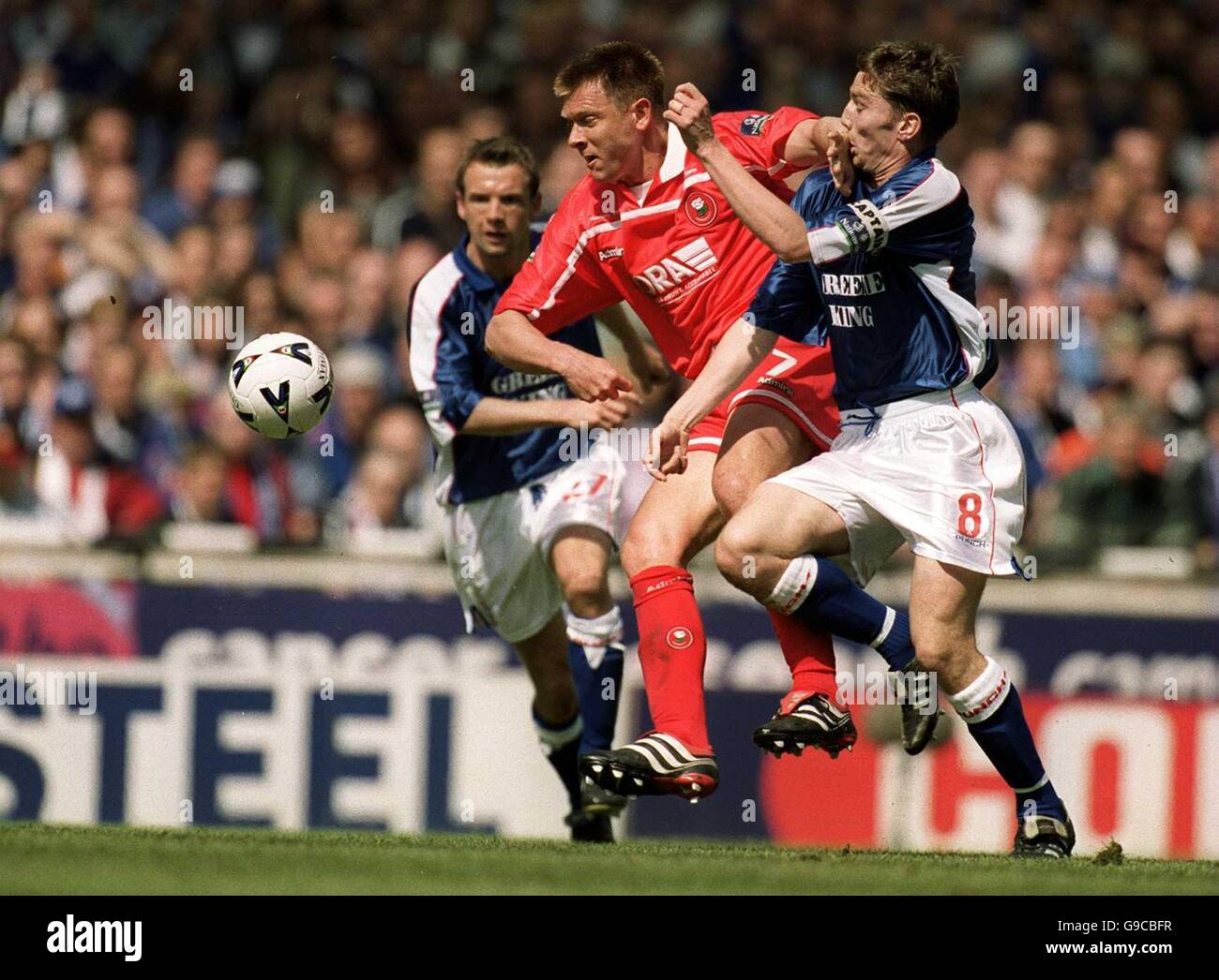 Action forearm smash violent hand off football hi-res stock photography ...