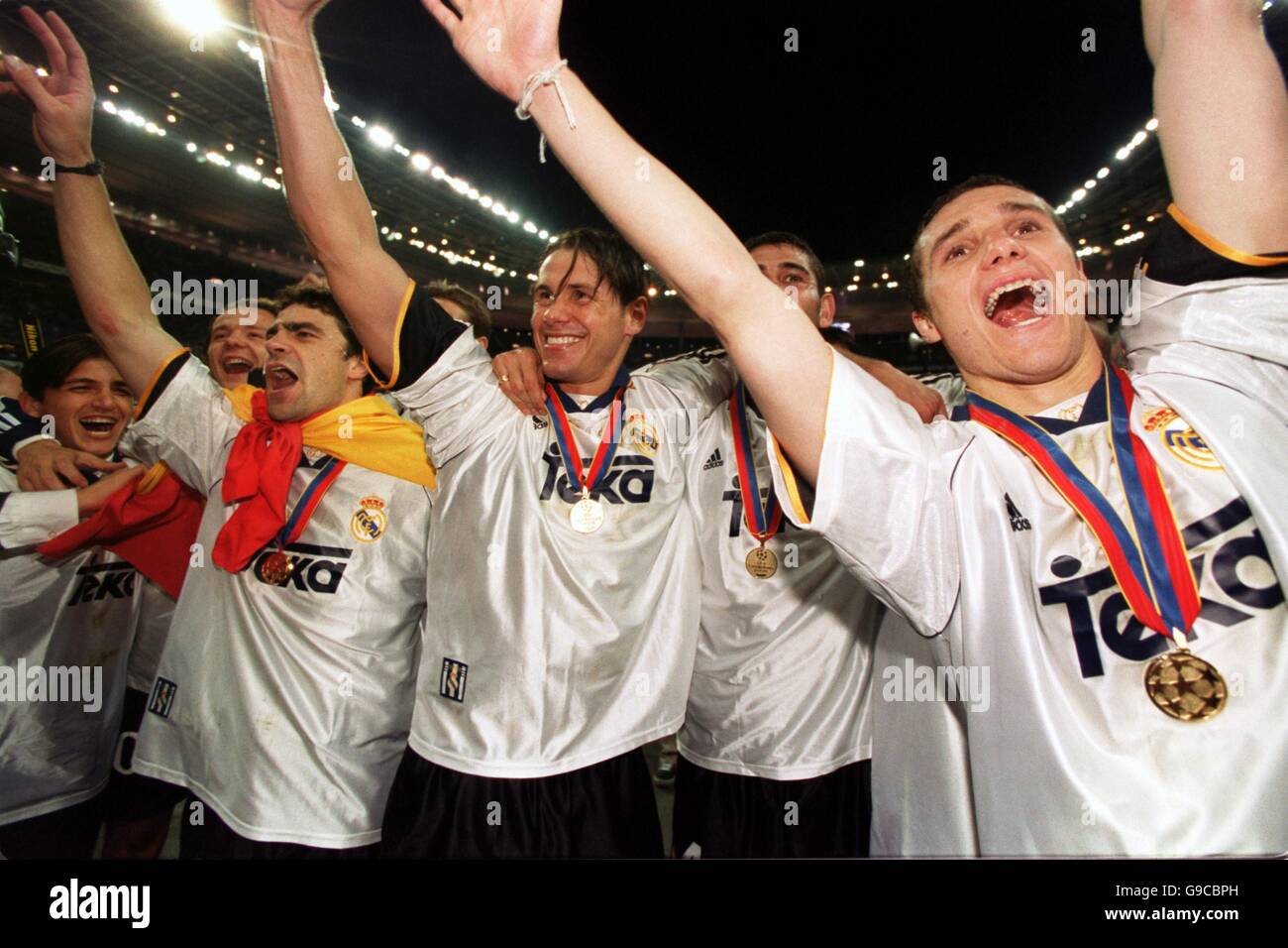 Md17 wed final celebration happy medals close smiling football hi-res ...