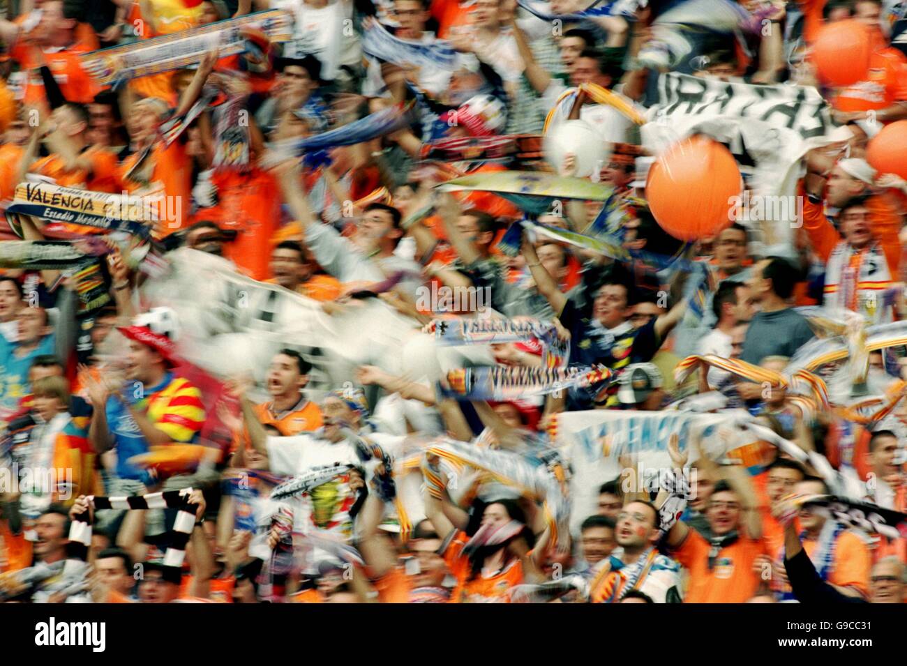 Valencias fans cheer on their team hi-res stock photography and images ...