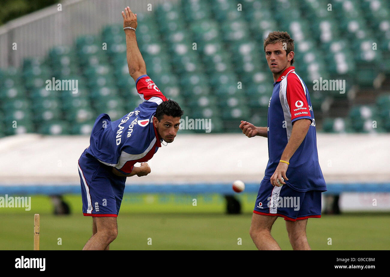 England bowler sajid mahmood hi-res stock photography and images - Alamy