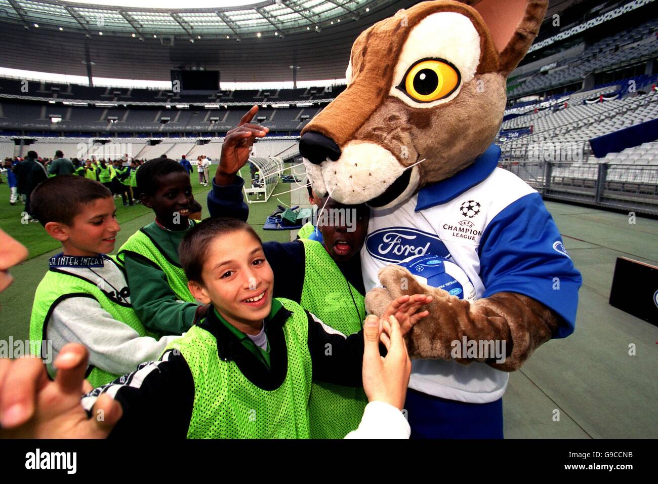 Opening ceremony entertainment ford football hi-res stock photography ...