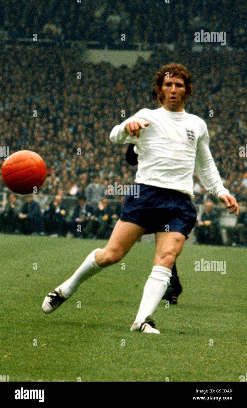 Alan ball hi-res stock photography and images - Alamy