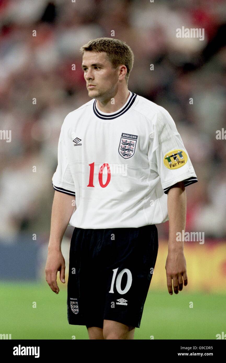 Soccer euro 2000 group a portugal v england hi-res stock photography ...