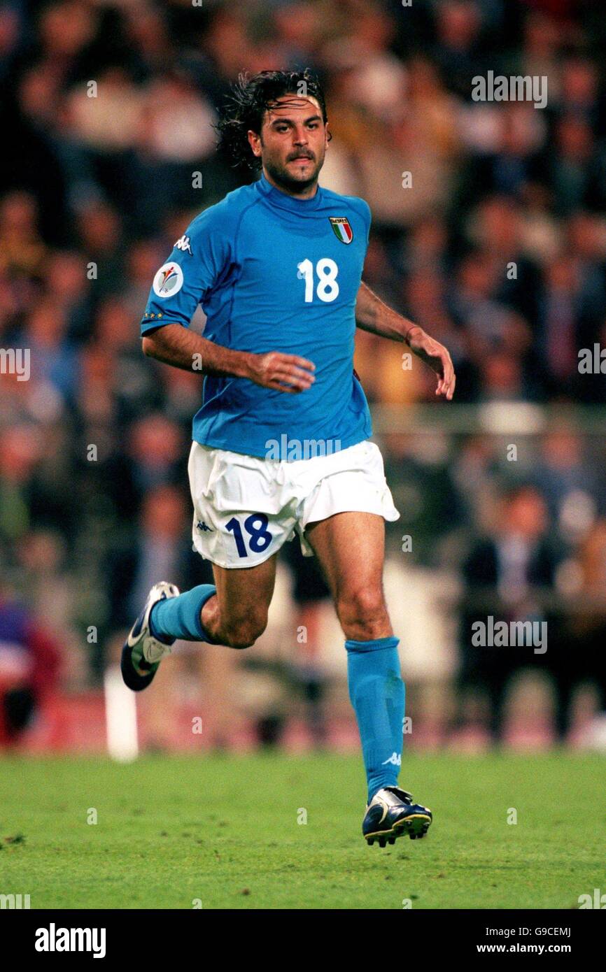 Italy belgium euro 2000 hi-res stock photography and images - Alamy