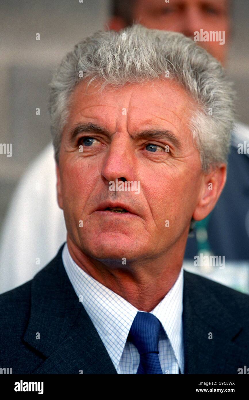 Soccer - Euro 2000 - Group A - Germany v Romania Stock Photo - Alamy