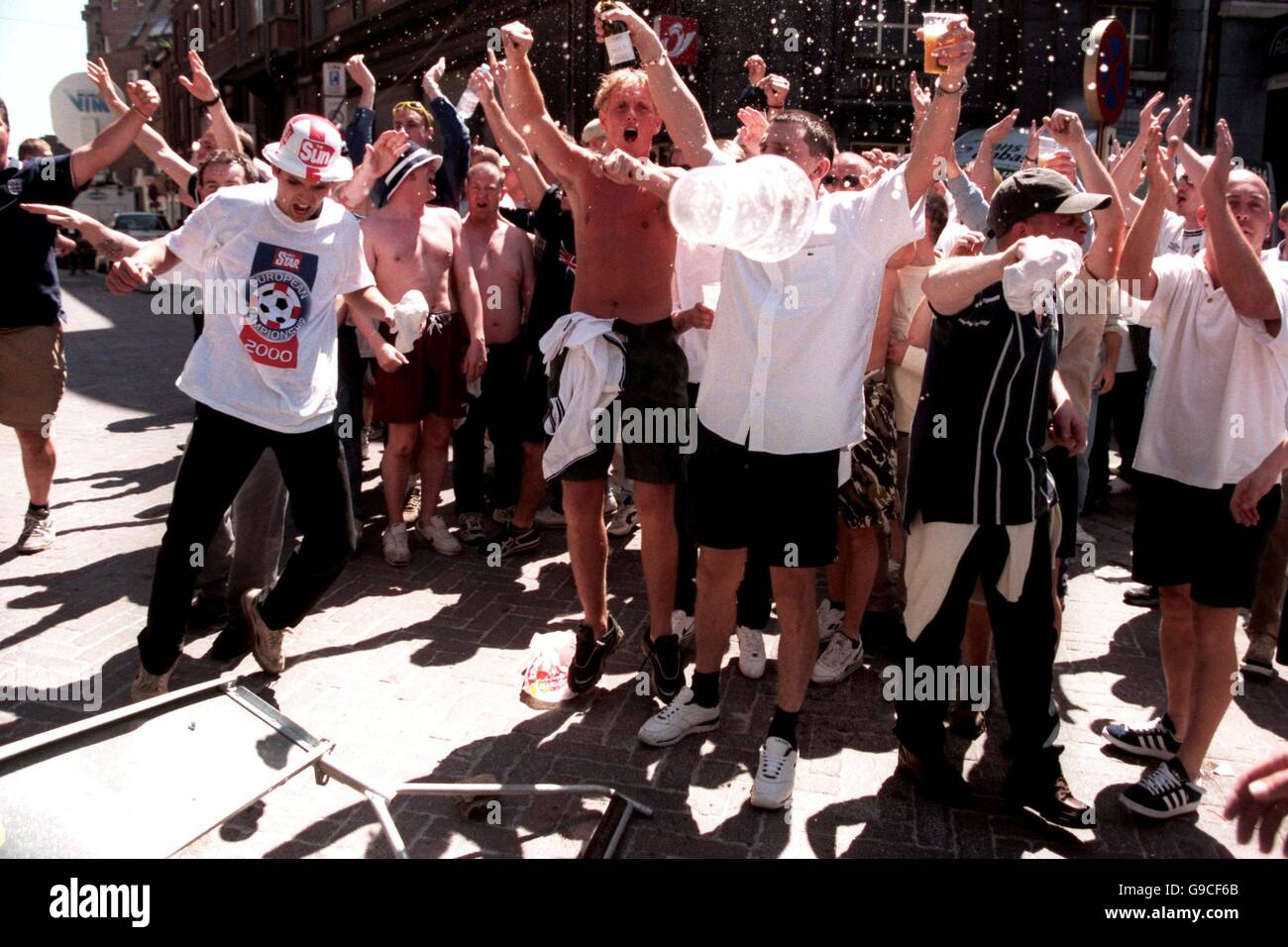 Euro 2000 England Fans High Resolution Stock Photography and Images - Alamy