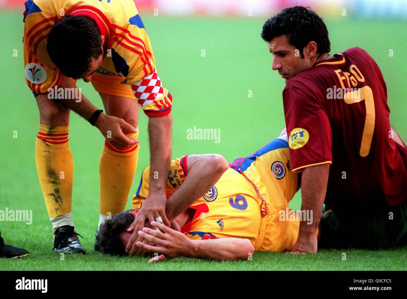 Portugal Football Team 2000 High Resolution Stock Photography and ...