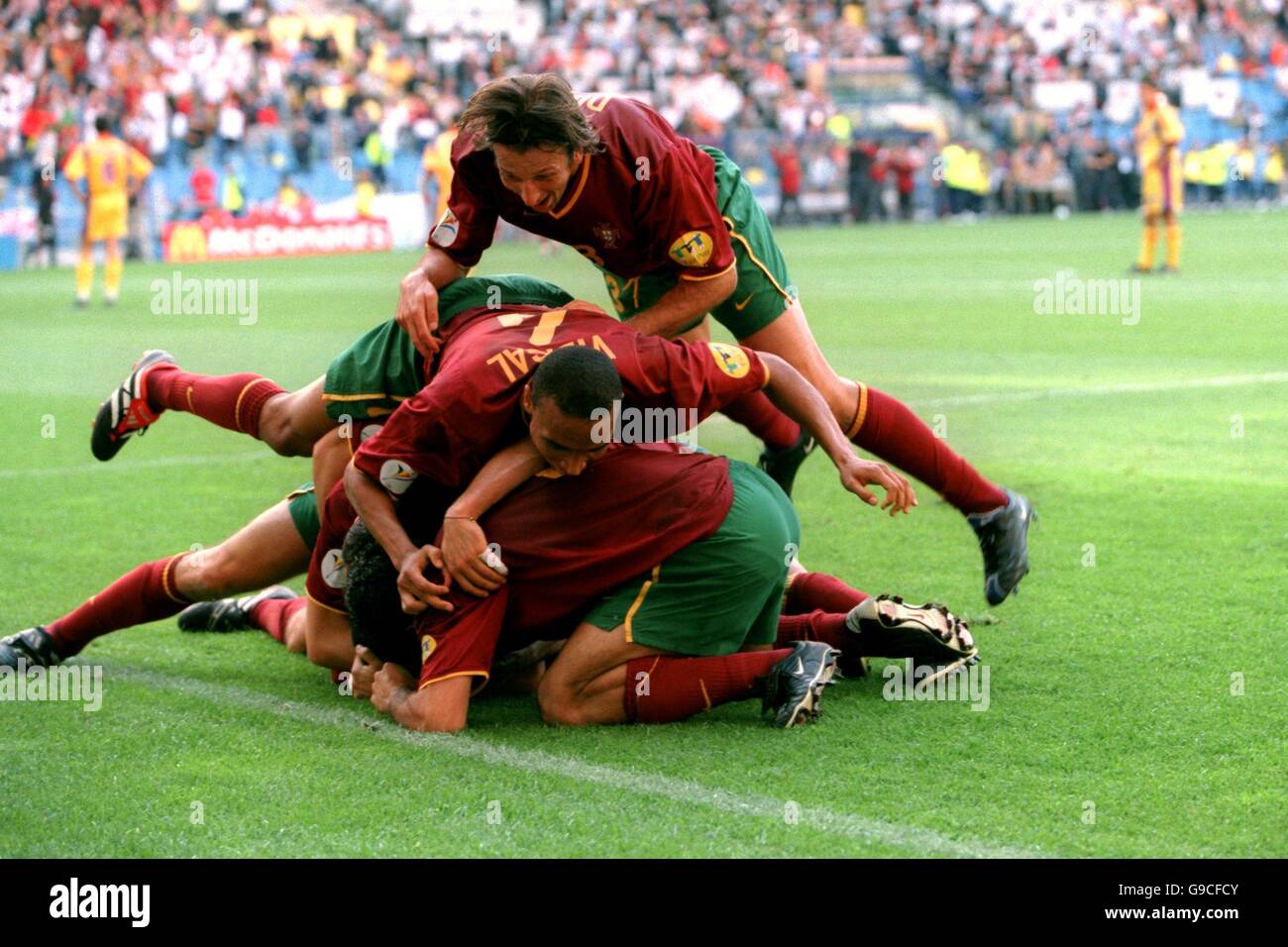 Romania v portugal hi-res stock photography and images - Alamy