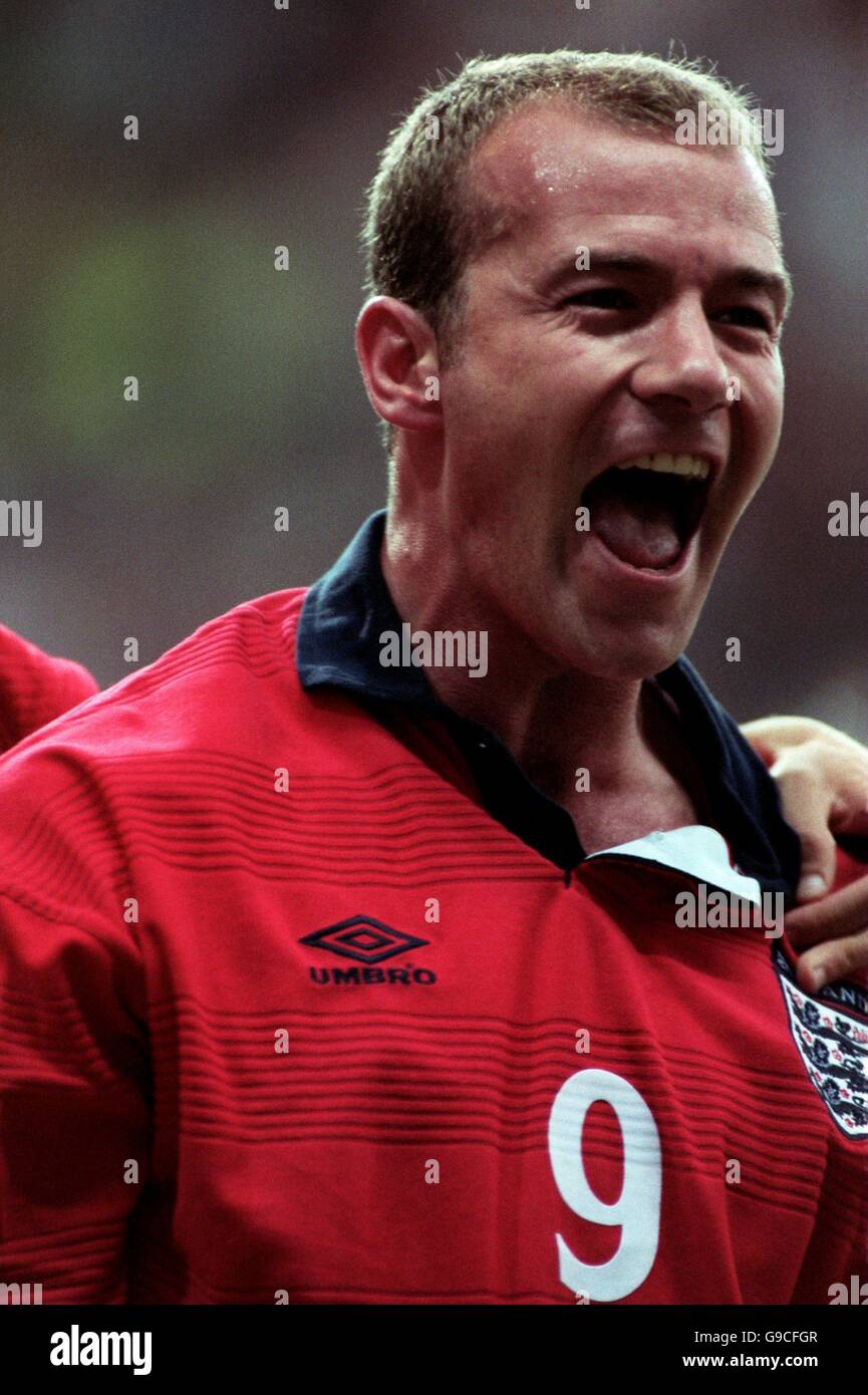 Soccer euro 2000 group a england v germany hi-res stock photography and ...