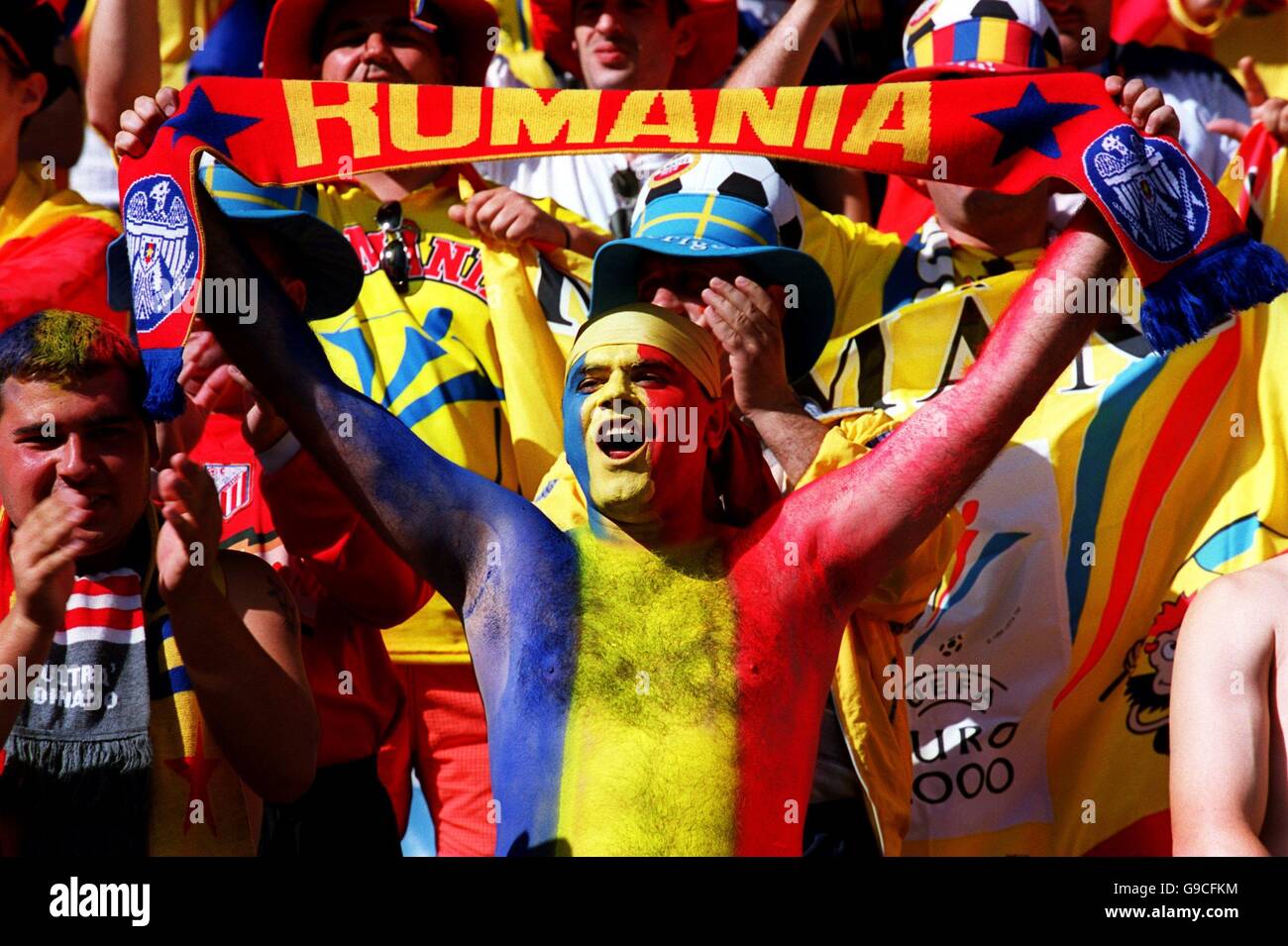 Romania football team 2000 hi-res stock photography and images - Alamy