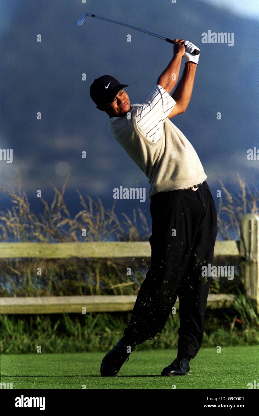 Tiger woods 2000 open hi-res stock photography and images - Alamy
