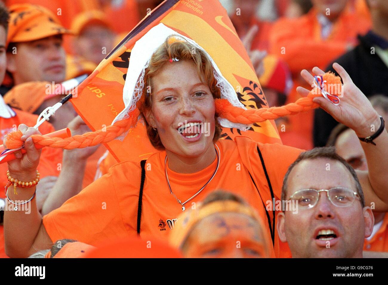 Holland fans cheer on team hi-res stock photography and images - Alamy