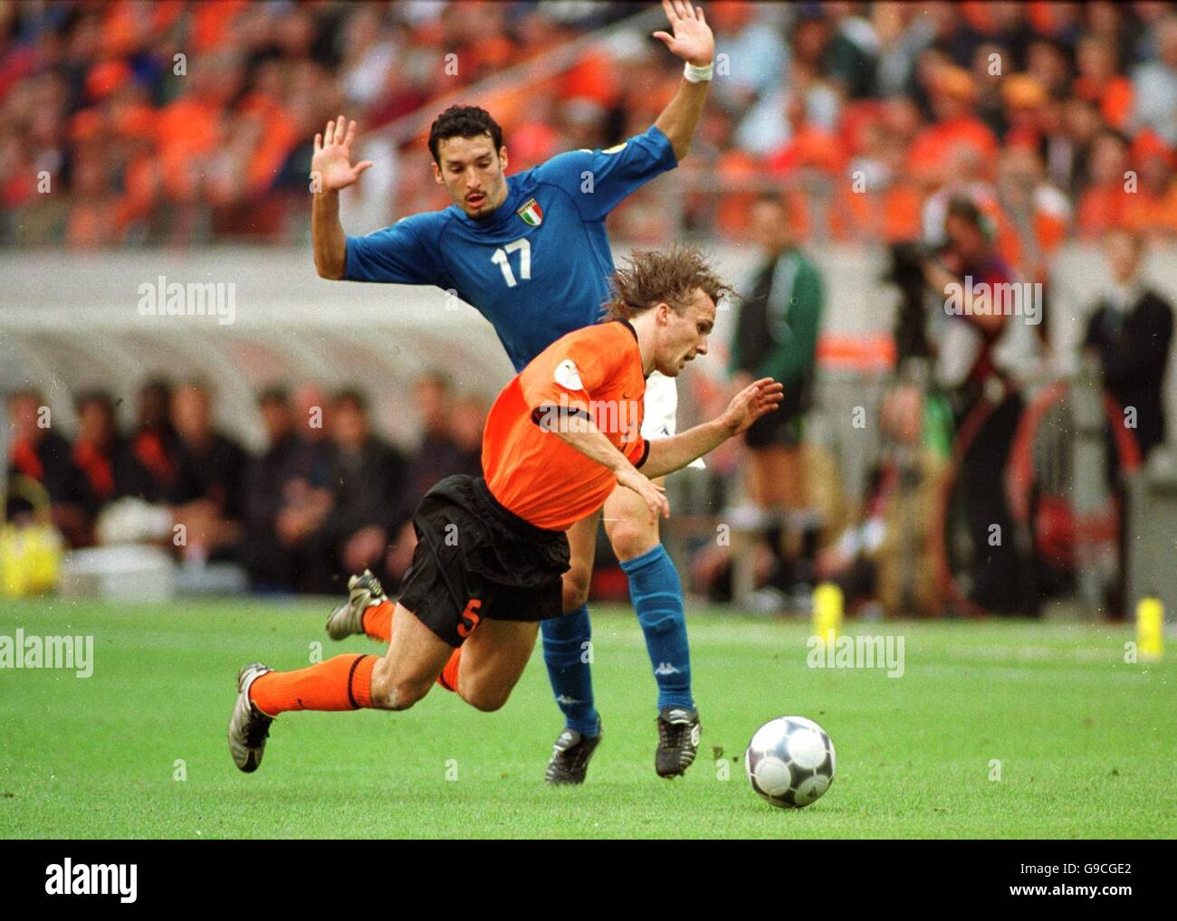 Soccer euro 2000 semi final italy v holland hi-res stock photography ...