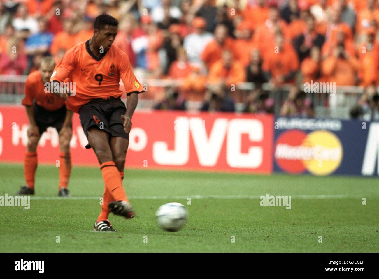 Soccer euro 2000 semi final italy v holland hi-res stock photography ...