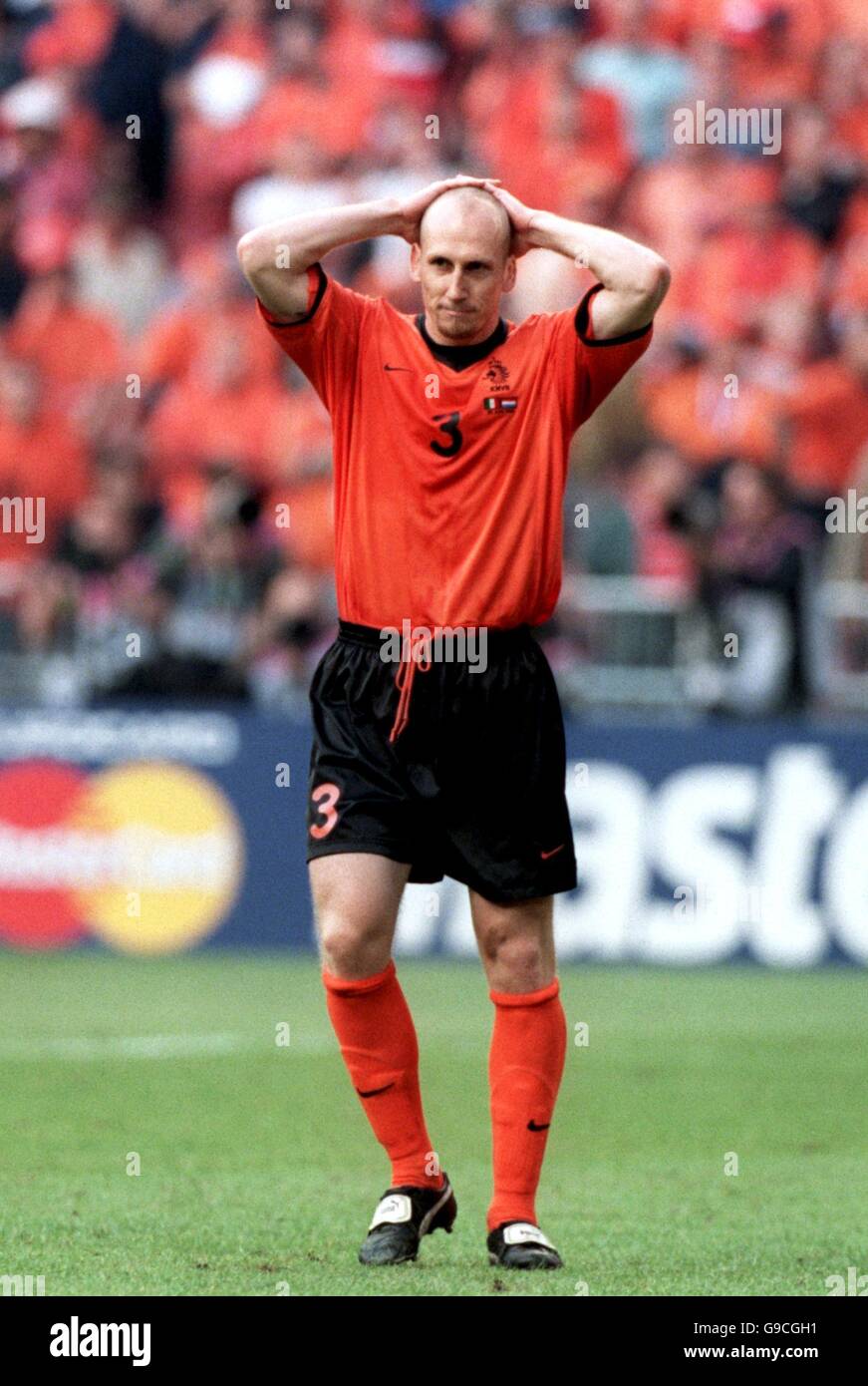 Soccer euro 2000 semi final italy v holland hi-res stock photography ...