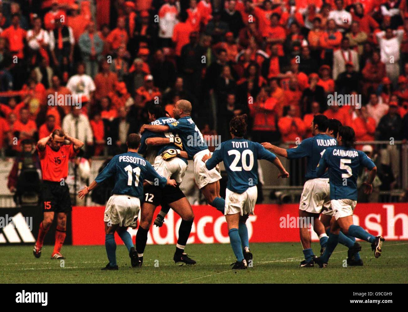 Soccer toldo italy hi-res stock photography and images - Alamy