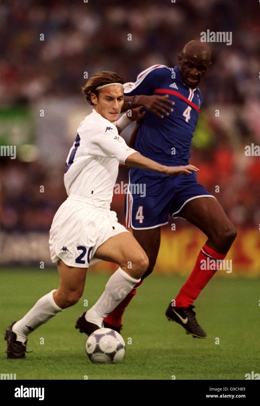 Soccer - Euro 2000 - Final - France v Italy Stock Photo - Alamy