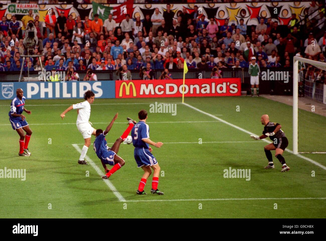 Soccer - Euro 2000 - Final - France v Italy. Italy's Marco Delvecchio ...