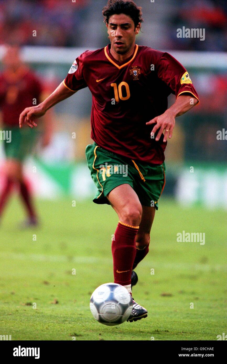 Soccer euro 2000 semi final france v portugal hi-res stock photography ...