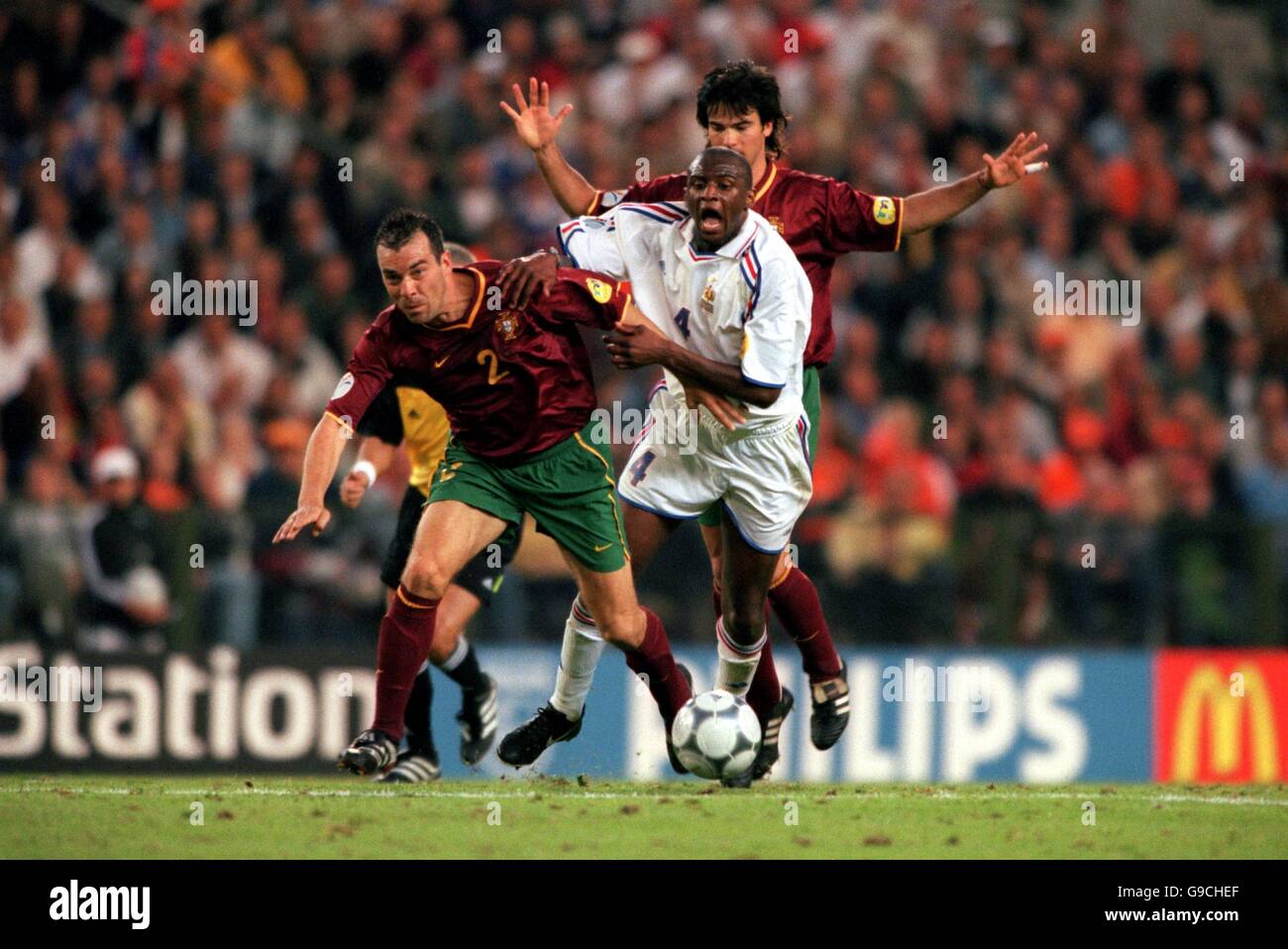Patrick vieira 2000 hi-res stock photography and images - Alamy