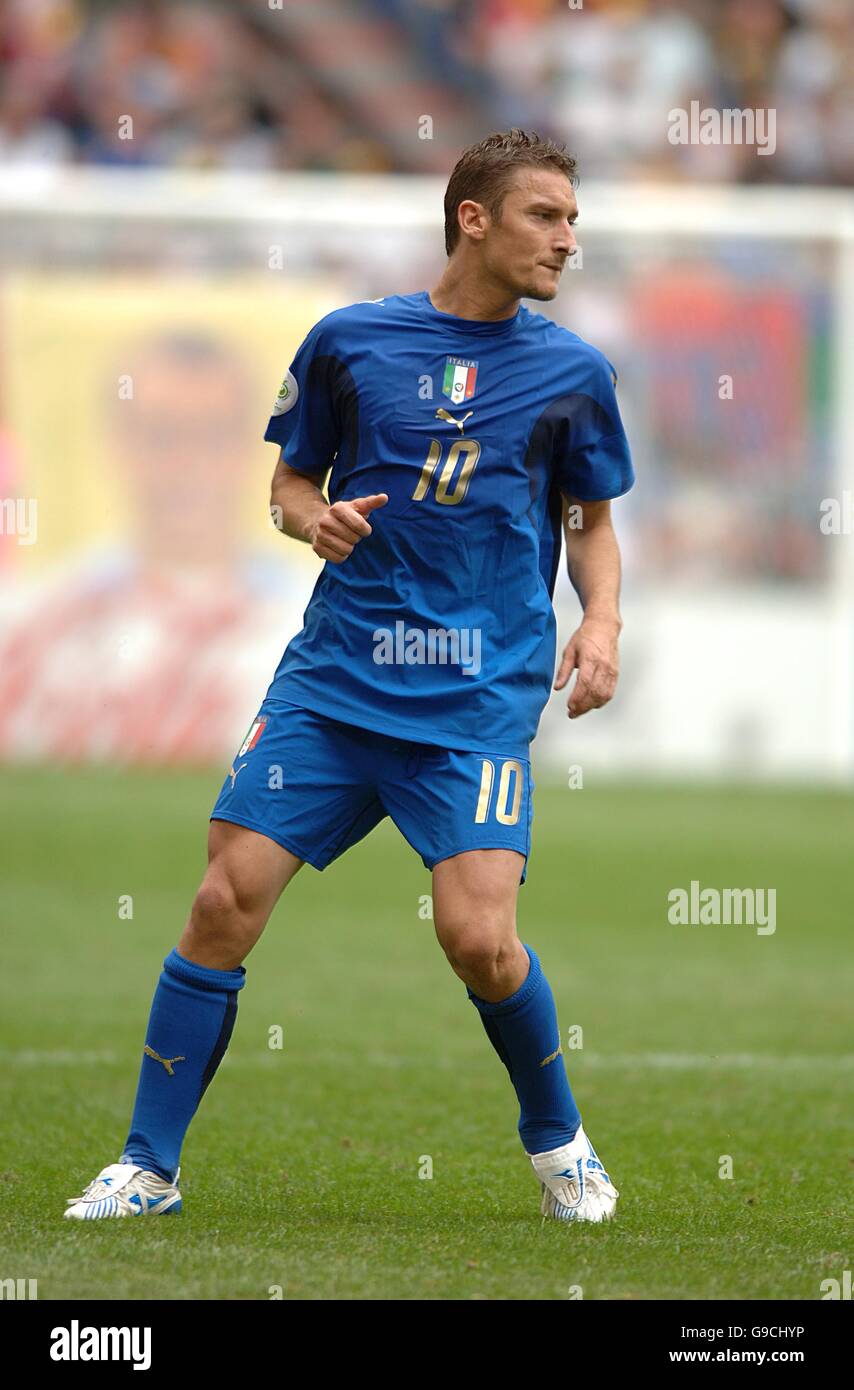 Francesco totti 2006 fifa world cup hi-res stock photography and images ...