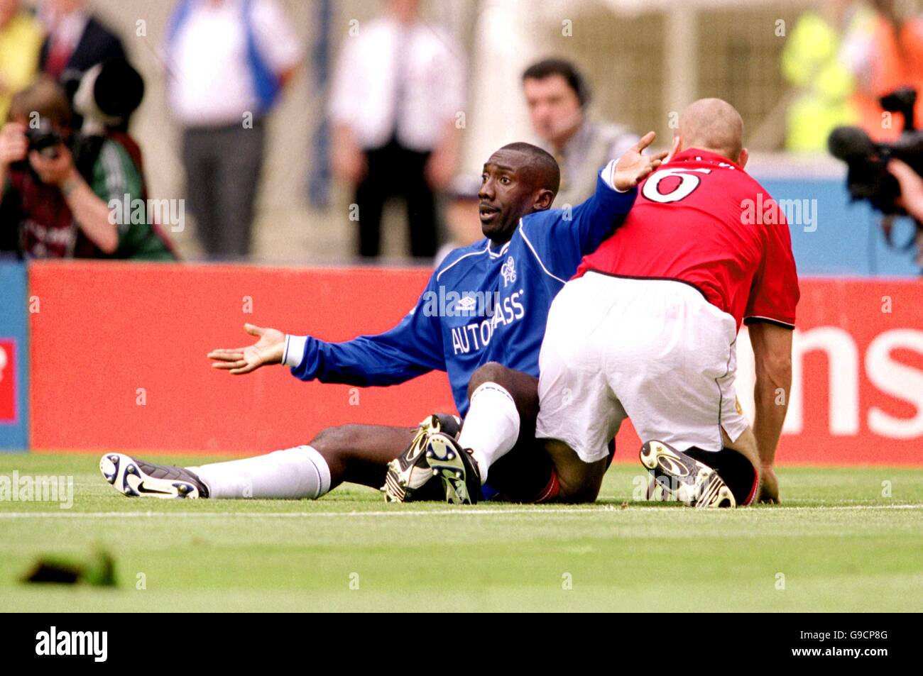 Hasselbaink chelsea manchester hi-res stock photography and images - Alamy