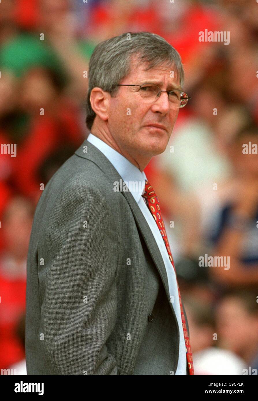Martin edwards manchester united hi-res stock photography and images ...