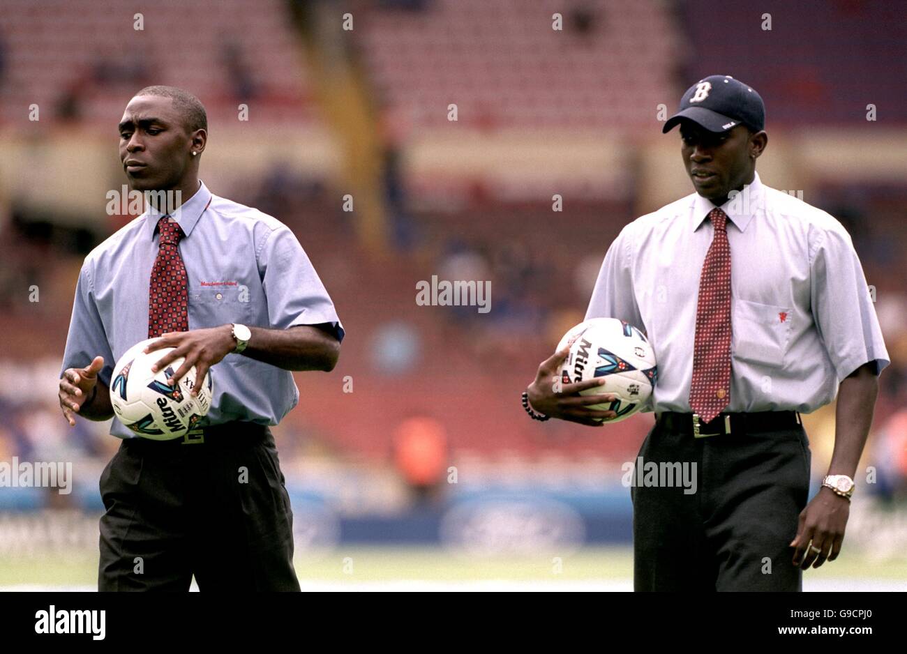 Andy cole and dwight yorke hi-res stock photography and images - Alamy