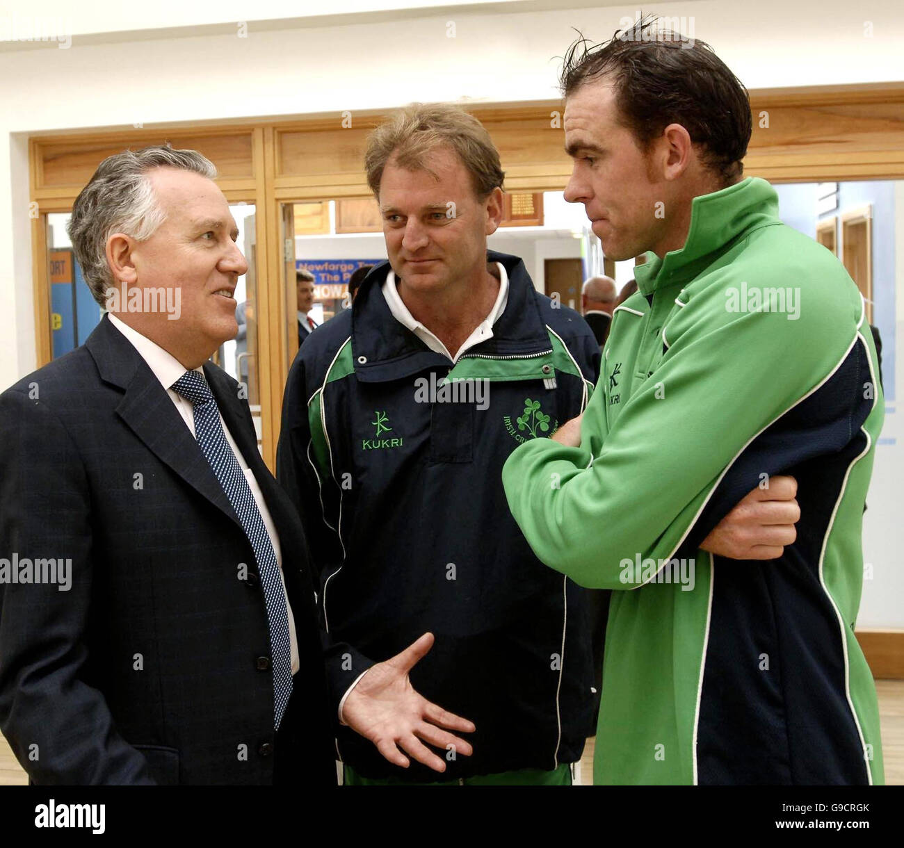 Peter hain cricket hi-res stock photography and images - Alamy