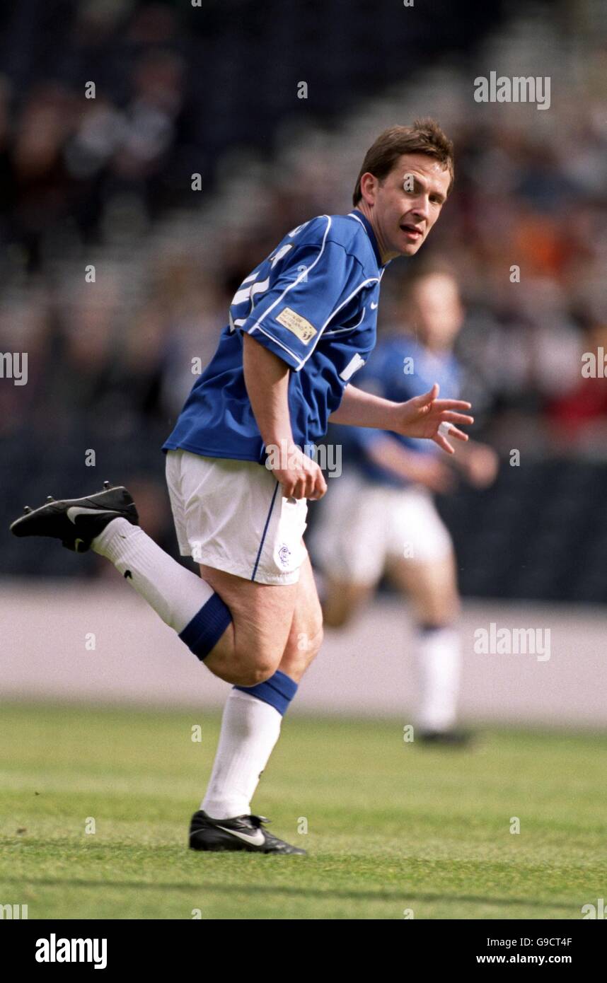 Billy dodds scottish cup final hi-res stock photography and images - Alamy