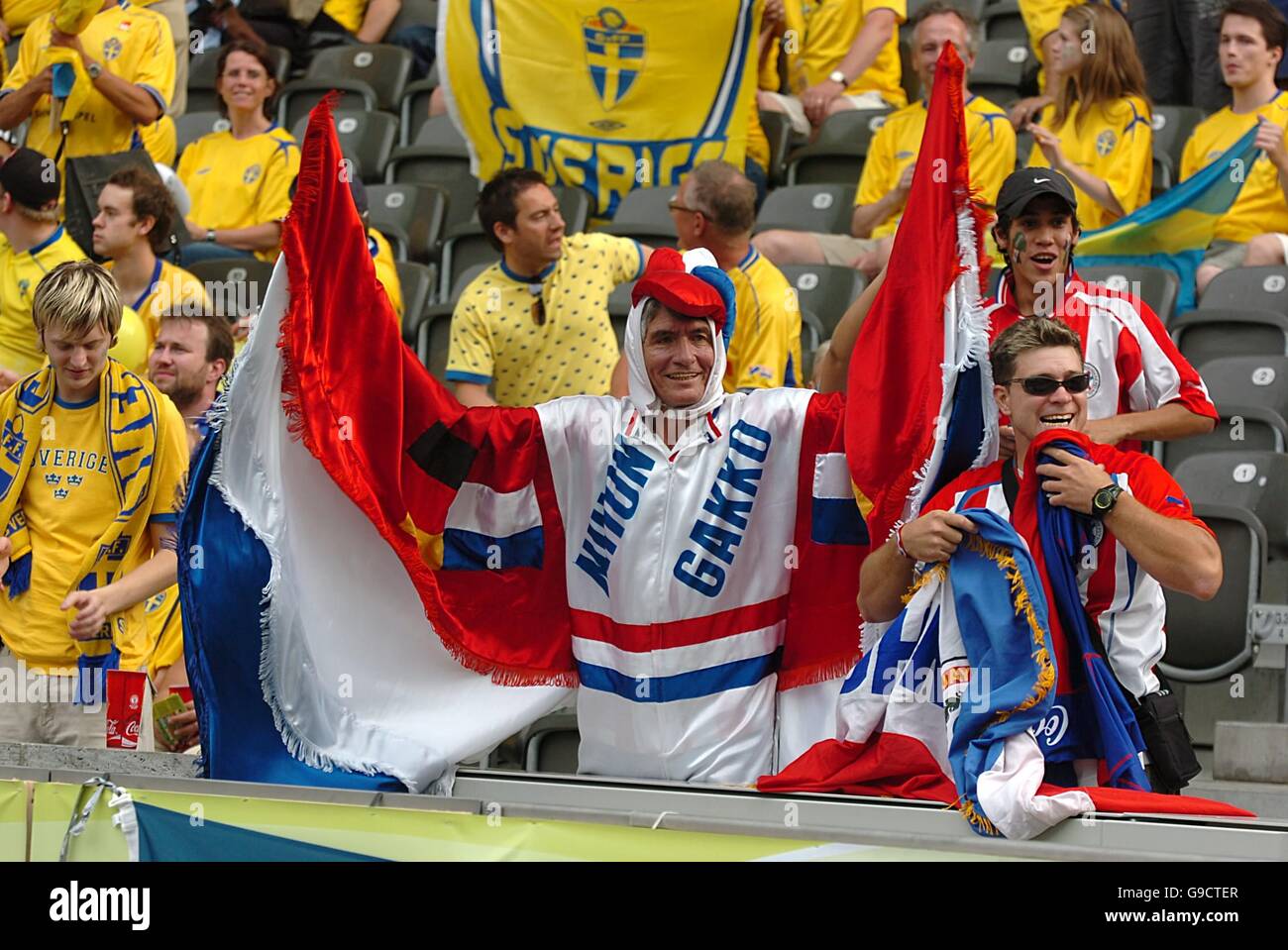 Paraguay fans hi-res stock photography and images - Alamy
