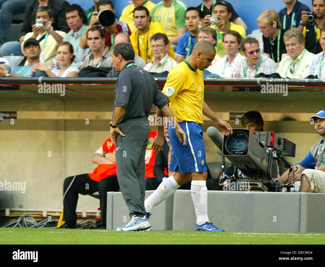 Soccer - 2006 FIFA World Cup Germany - Group F - Brazil v Australia ...