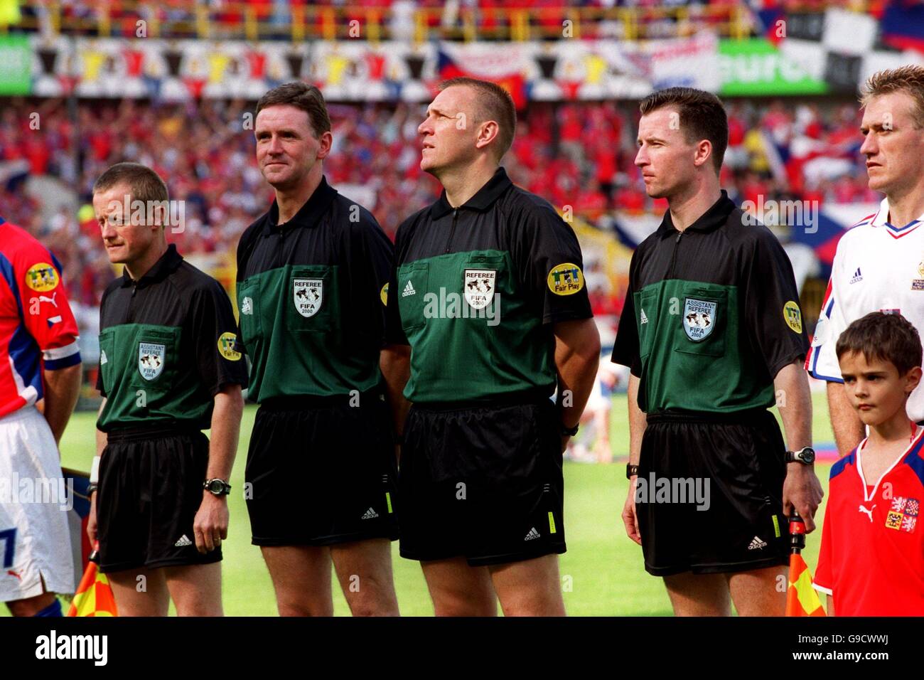 Assistant referee philip sharp hi-res stock photography and images - Alamy